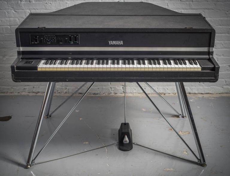 FOR SALE: Yamaha CP-70 *MIDI* [SOLD] – The Chicago Electric Piano Co.