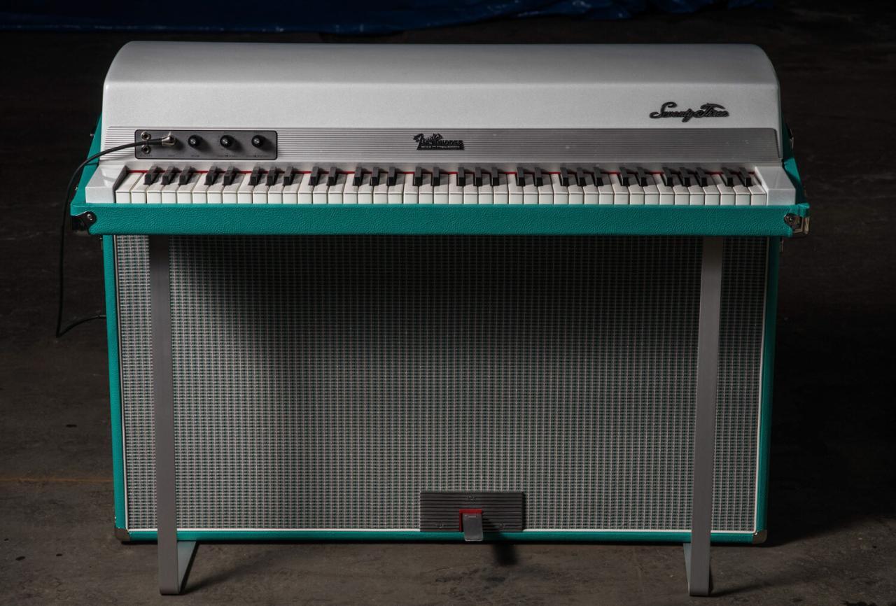 Custom Shop: Teal Fender Rhodes Suitcase 73 – The Chicago Electric ...