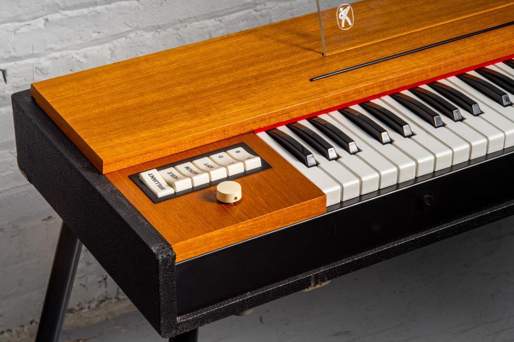 FOR SALE: Hohner Clavinet D6 [sold] – The Chicago Electric Piano Co.