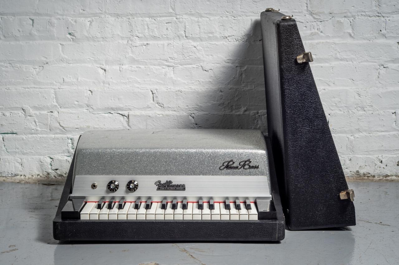 FOR SALE: Fender Rhodes Piano Bass (1971) - The Chicago Electric Piano Co.