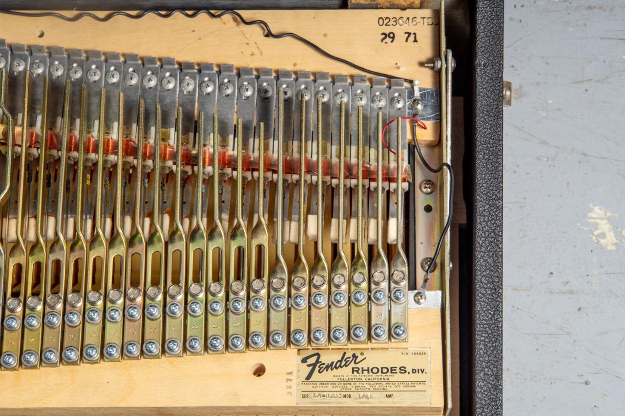 FOR SALE: Fender Rhodes Piano Bass (1971) – The Chicago Electric Piano Co.