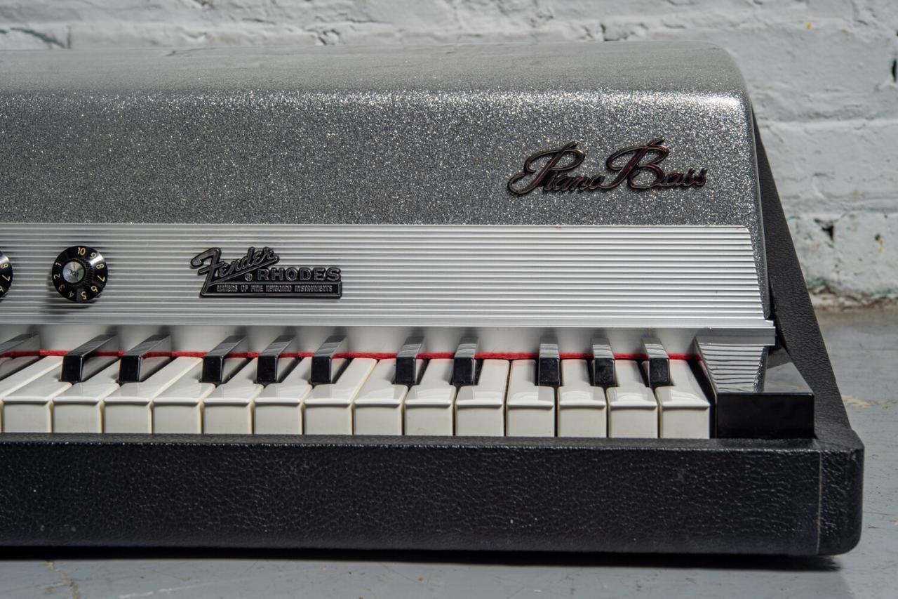 FOR SALE: Fender Rhodes Piano Bass (1971) – The Chicago Electric Piano Co.