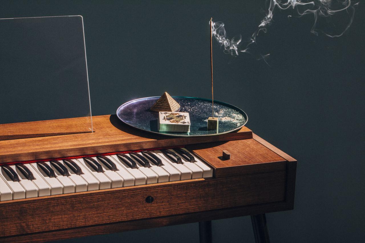 Refined Elegance pt II: Walnut Clavinet D6 – The Chicago Electric Piano Co.