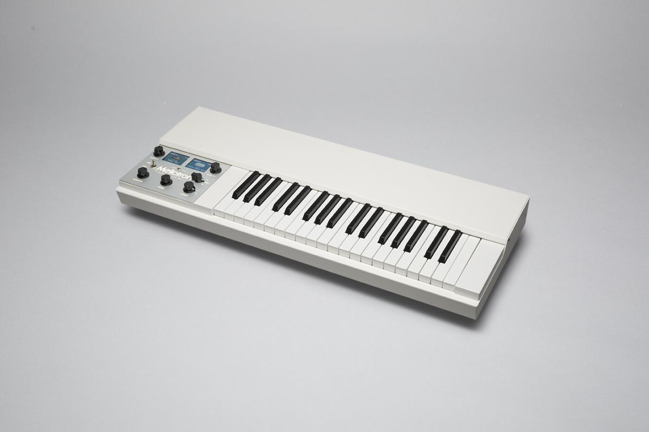 Mellotron M4000D Mini – The Chicago Electric Piano Co.