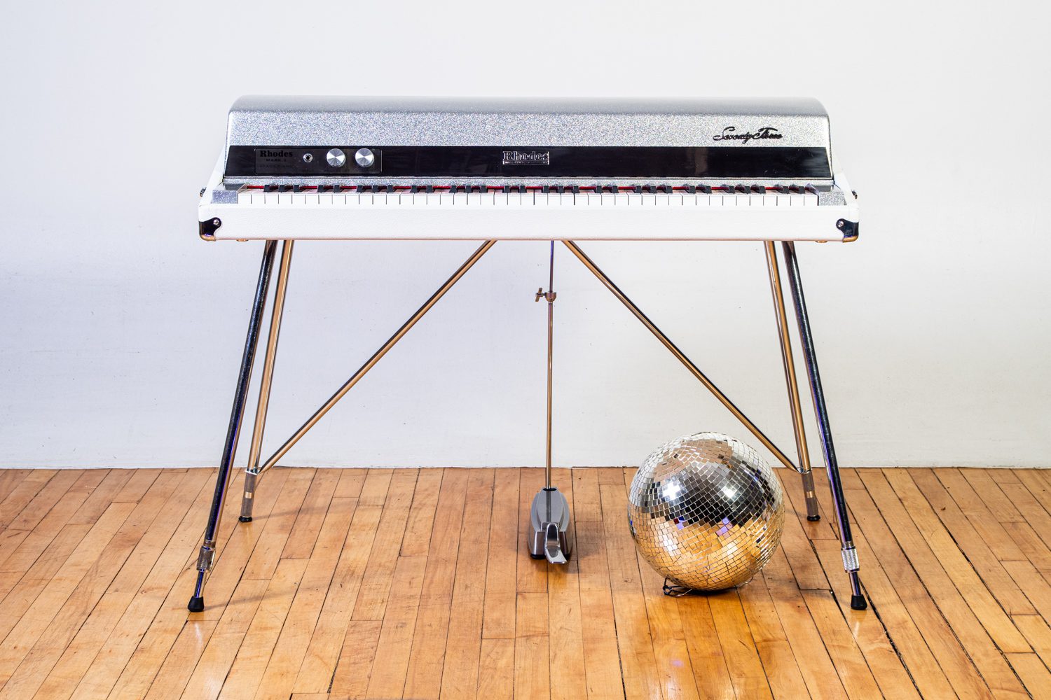 1975 Disco Rhodes – The Chicago Electric Piano Co.